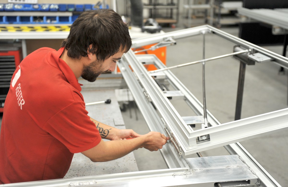 AFTER-SALES SERVICE - OUR MOVABLE PARTITION WALLS
